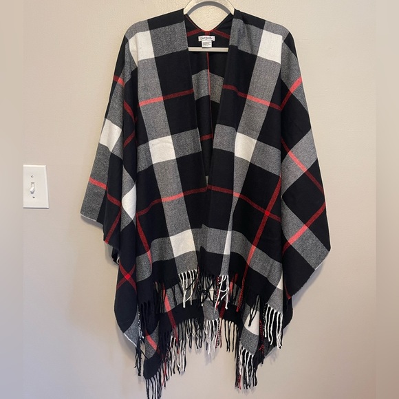 Just Jamie | Accessories | Just Jamie Plaid Shawl | Poshmark